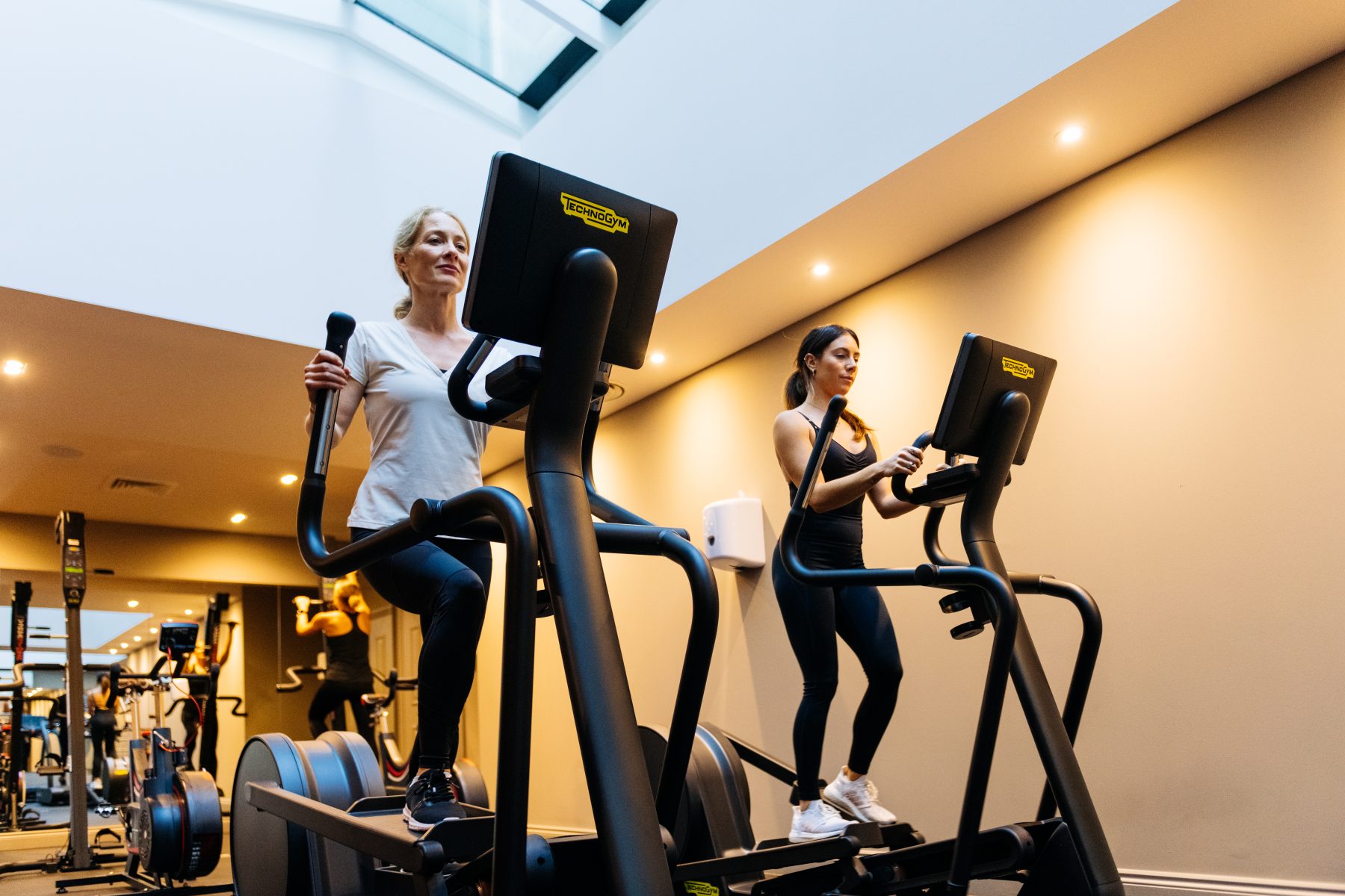 Club Facilities - The Rag - Army and Navy Club